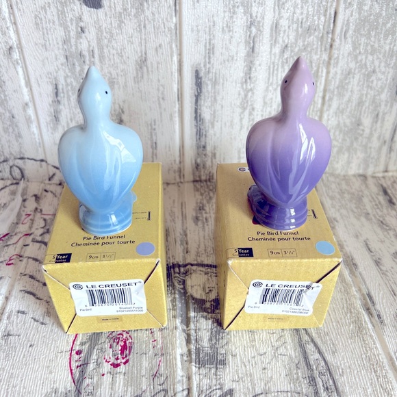 Le Creuset | Kitchen | Le Creuset Pie Bird Funnel X 2 | Poshmark